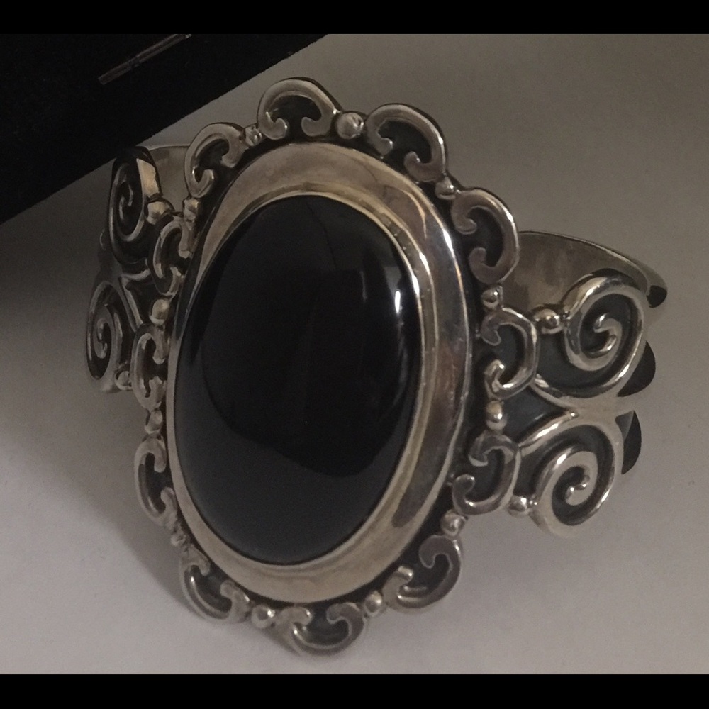 Large Vintage Sterling Onyx Mexican Cuff Bracelet - Gem